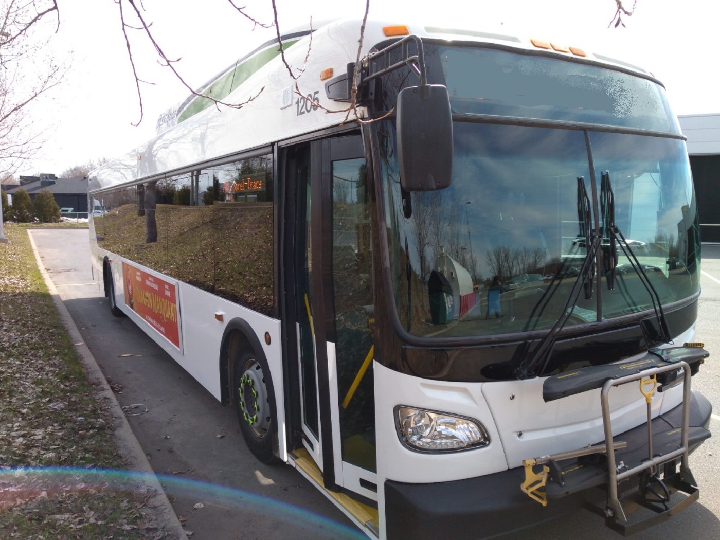 2011 New Flyer · City View Bus Sales & Service